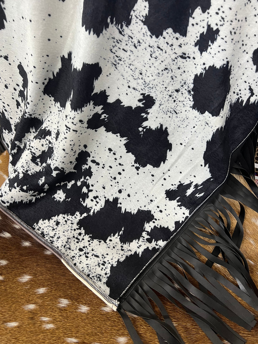 Aztec, Cowhide and Fringe Blanket – Rustic Cactus Family Western Boutique
